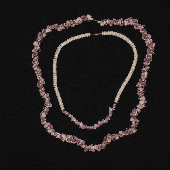 Jewelry | Hawaiian Puka Shell Screwclasp Necklace Set Purple And White ...